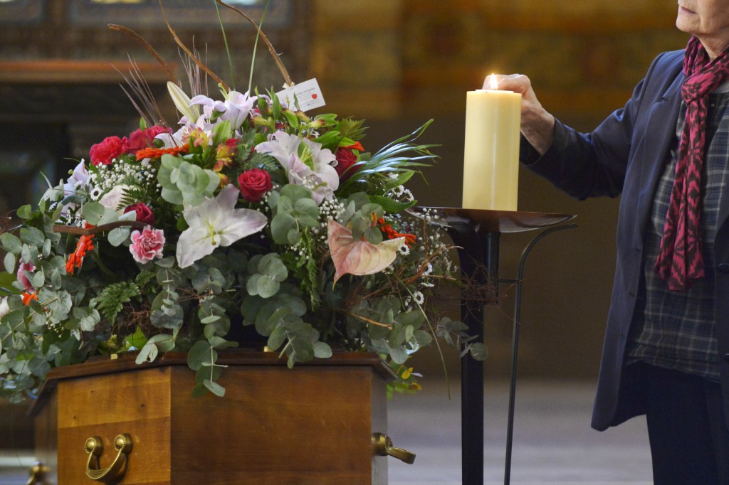 Les funérailles chrétiennes : un chemin de foi parmi d’autres pratiques ...