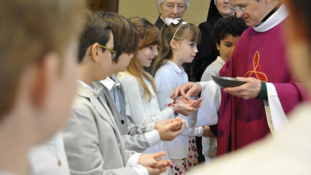 Fleurir pour les premières communions | Liturgie & Sacrements