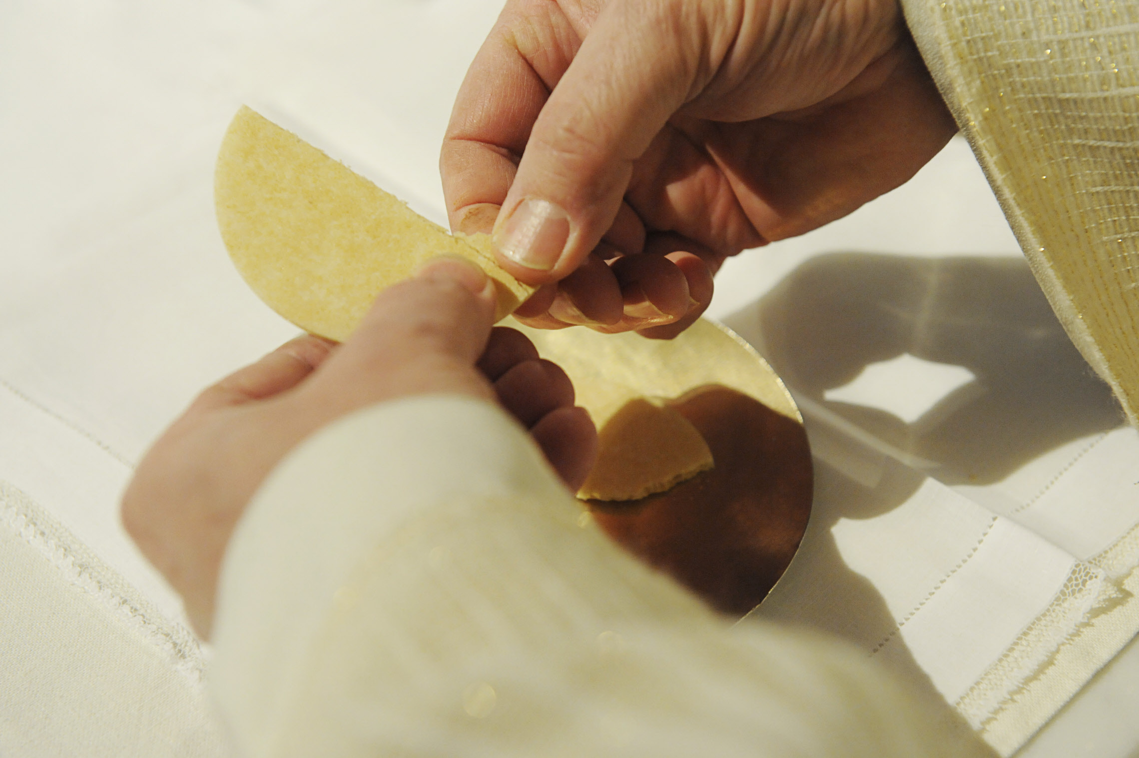 La fraction du pain et sa signification | Liturgie & Sacrements