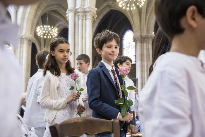Fleurir pour les premières communions | Liturgie & Sacrements